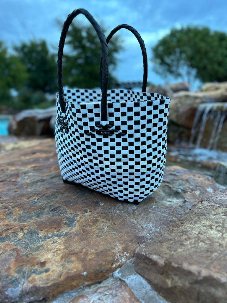 Rwanda Recycled Plastic Open Tote Bag - Black & White – THE AFRICAN ...